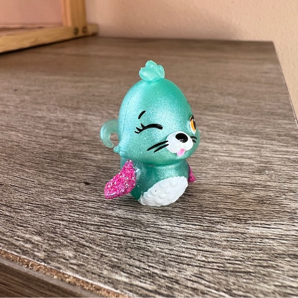 Hatchimals | Toys | 4 Rare Hatchimals Colleggtibles Snowflake Sealark ...